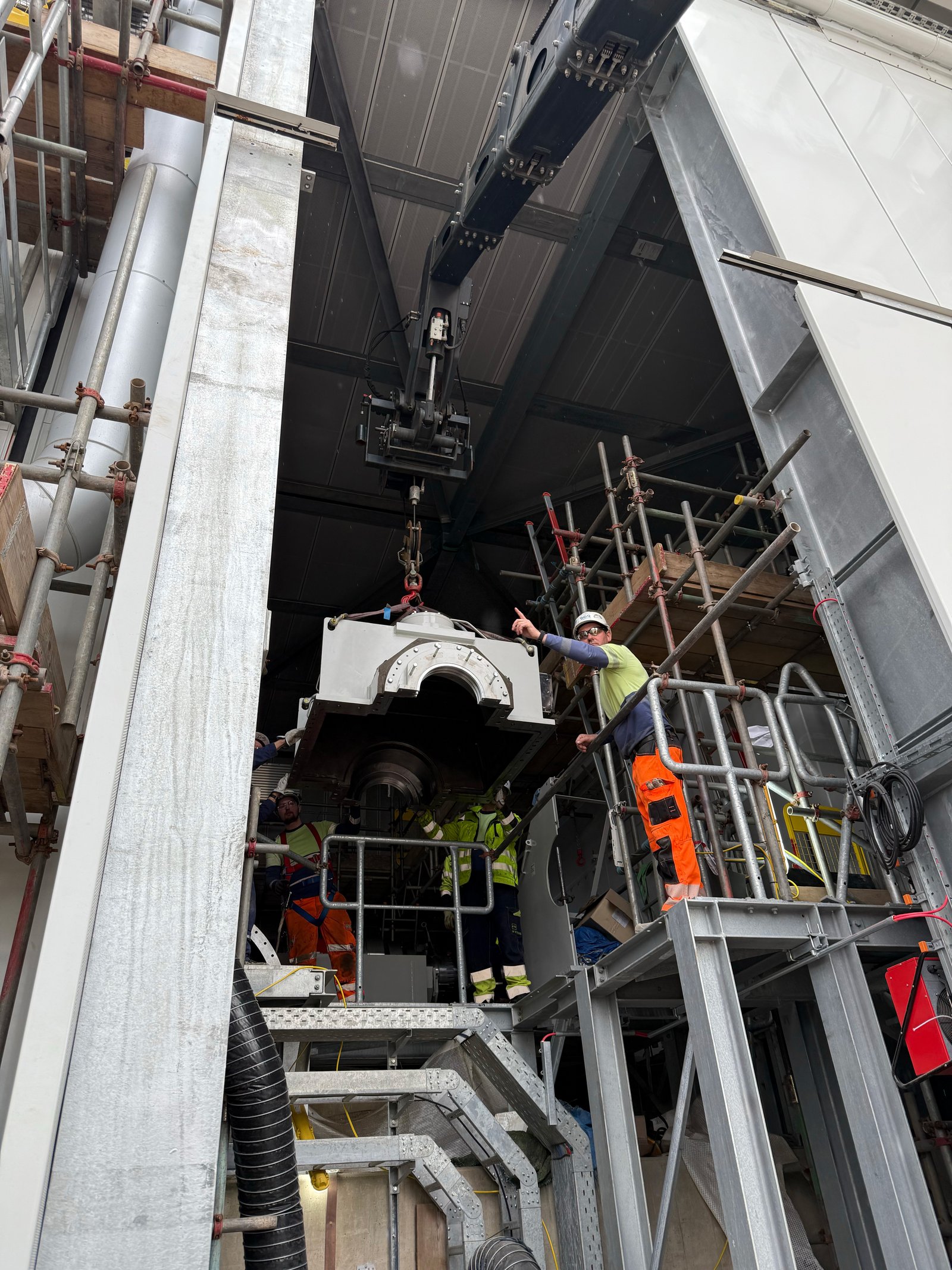 Mechanical assembly: Hirwaun UK gas-fired power station | SGS ...